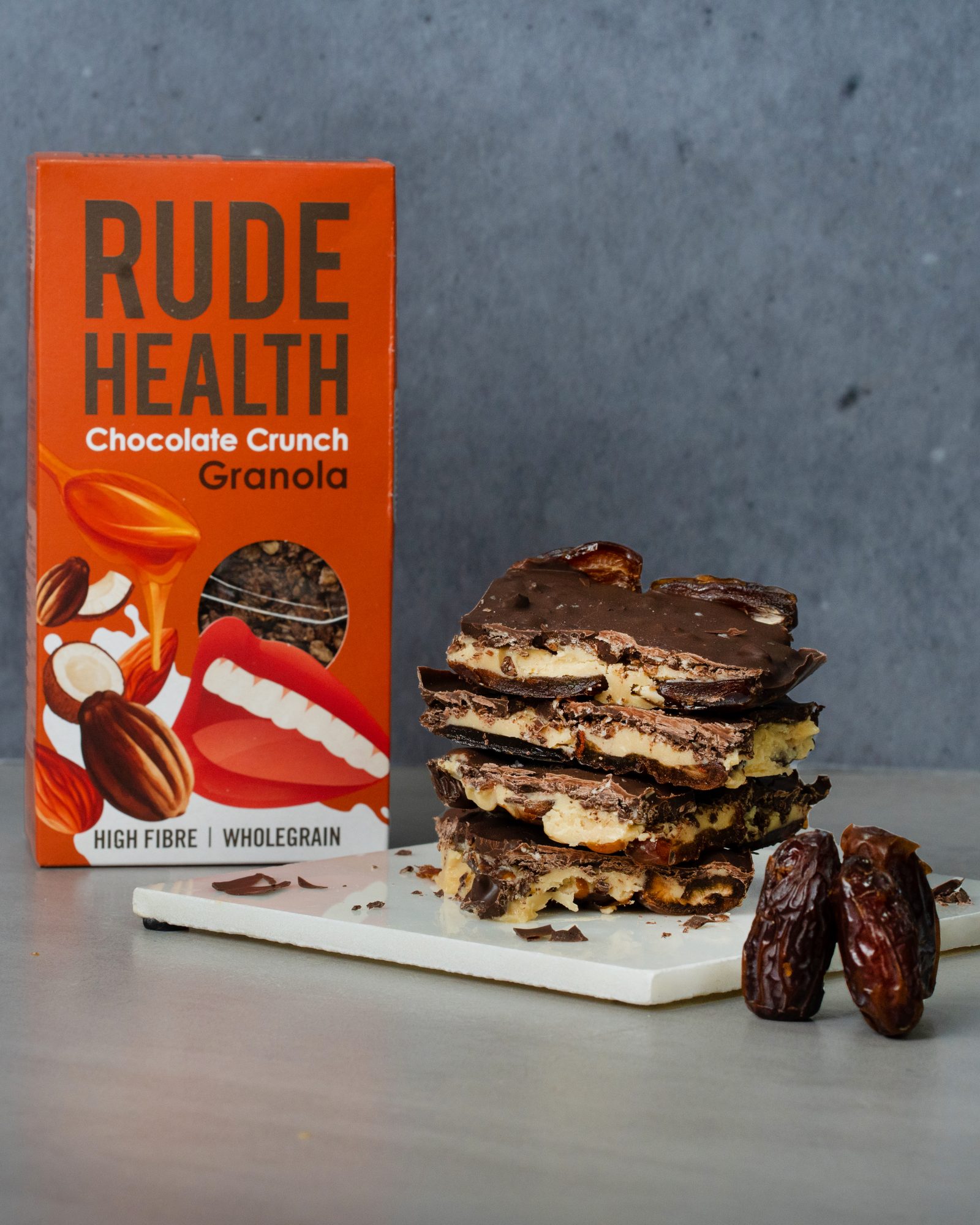 Πανεύκολες μπάρες με 5 υλικά και Rude Health Chocolate Crunch Granola ...